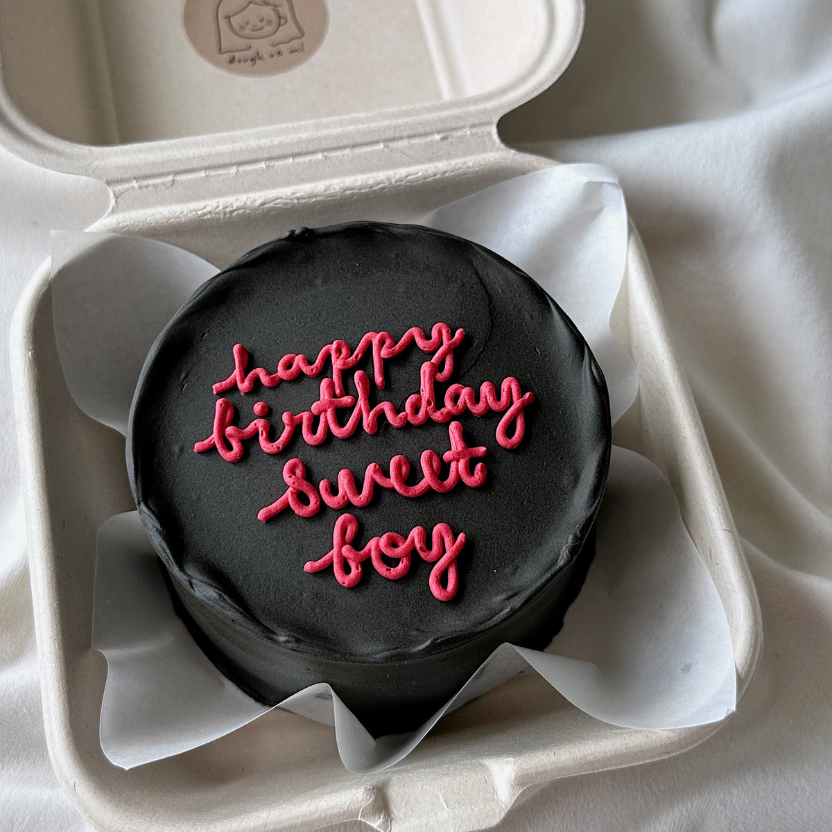 Red on Black– dough re mi cake